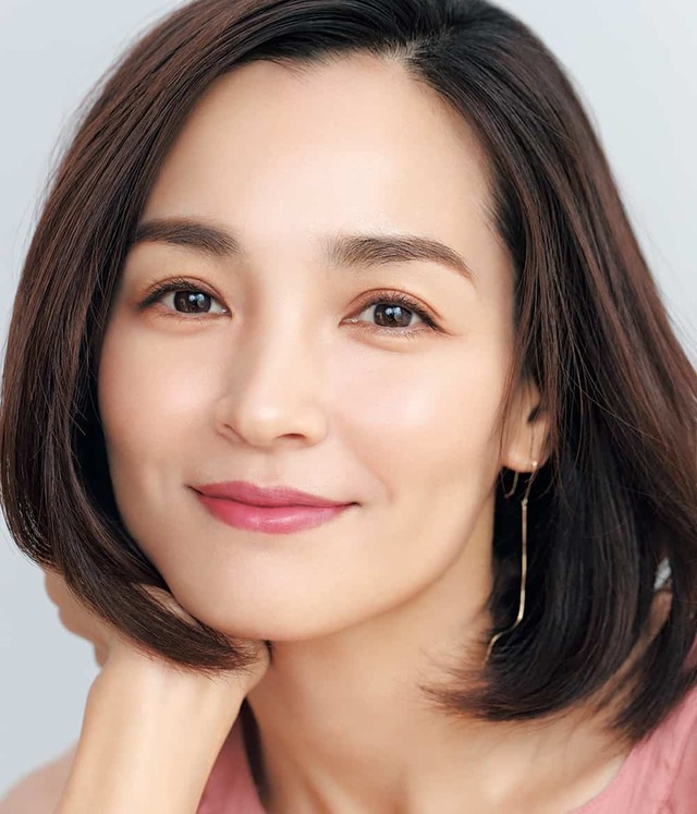 写真 (2枚目) - 秋にガラッと印象を良くする、最新「カラーとリップ」これが正解！ - LOCARI（ロカリ） - LOCARI（ロカリ）