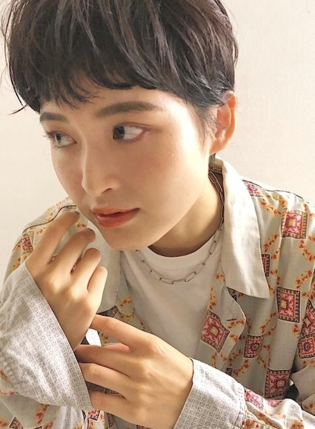 写真 (2枚目) - 女っぽさ急上昇♡秋の「ショート&ショートボブ」ヘアカタログ20 - LOCARI（ロカリ）