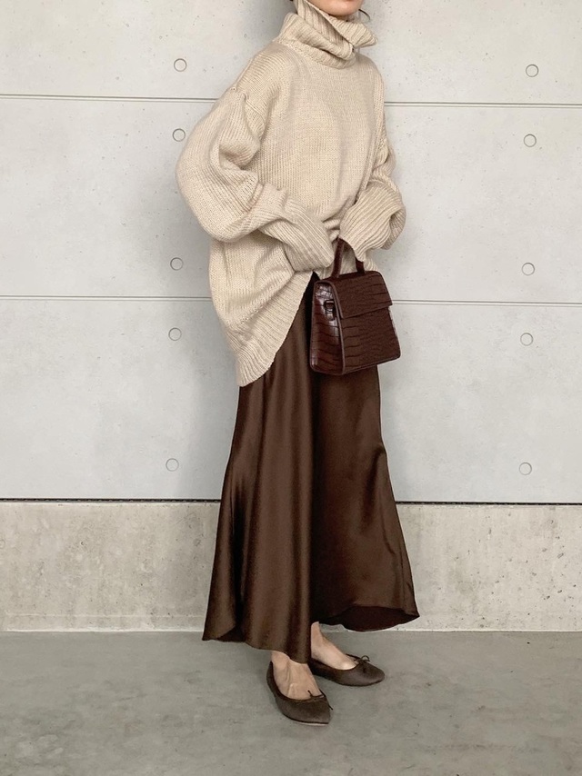 写真 (14枚目) - ベージュニットが大活躍♡この冬トレンド「淡色コーデ」12選 - LOCARI（ロカリ）