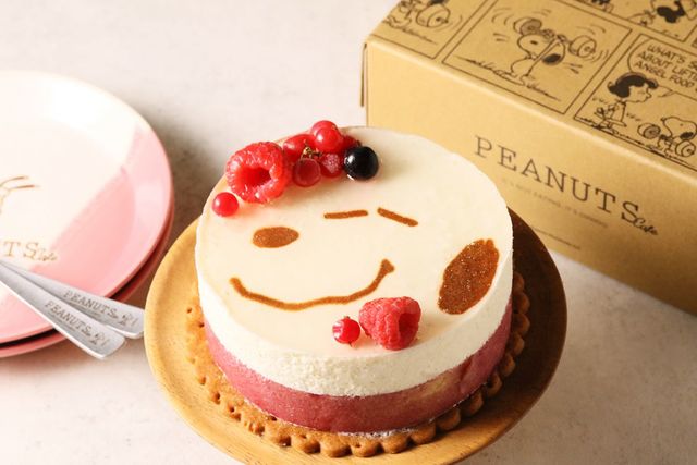 写真 (1枚目) - スヌーピーのバースデーケーキでお祝い！「PEANUTS Cafe - LOCARI（ロカリ）