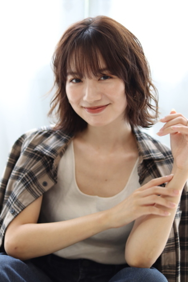 写真 (1枚目) - 迷ったらチェック！40代の女性に似合う前髪カタログ - LOCARI（ロカリ）