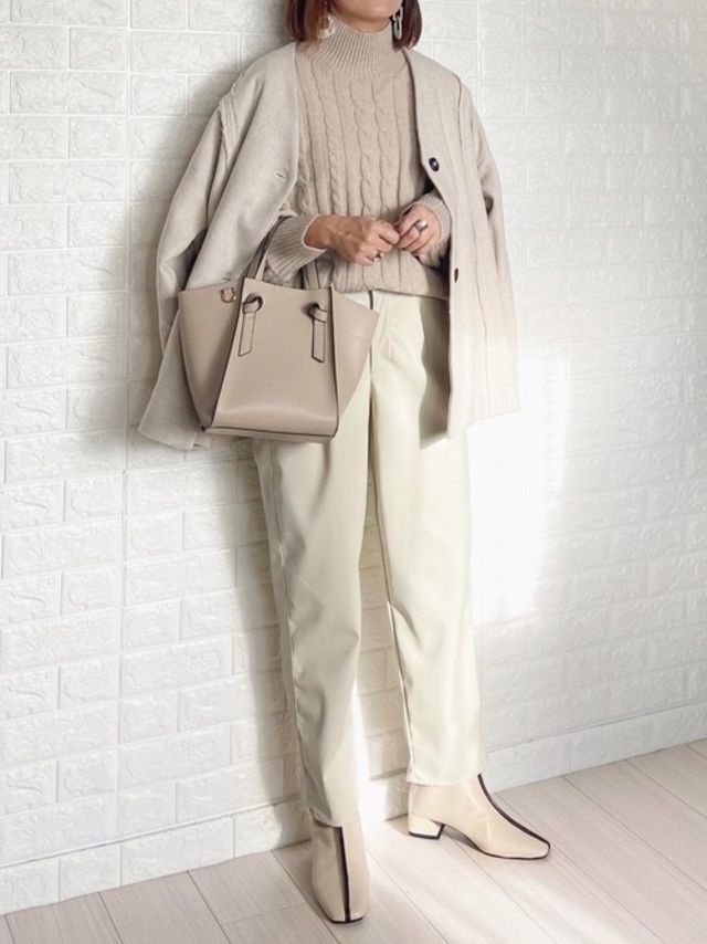 写真 (13枚目) - ニット＆スウェットと合わせて甘辛MIX♡大人に似合う「レザーパンツ」12選 - LOCARI（ロカリ）