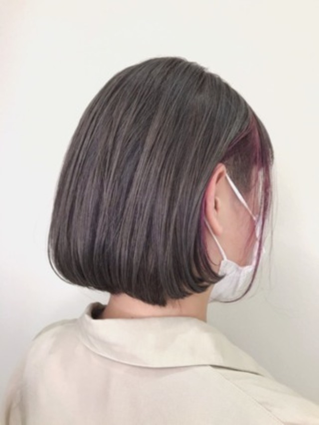 写真 (17枚目) - 暗髪垢抜けカラー16選！黒髪系やくすみカラー系、暗髪グラデーションカラーも - LOCARI（ロカリ）