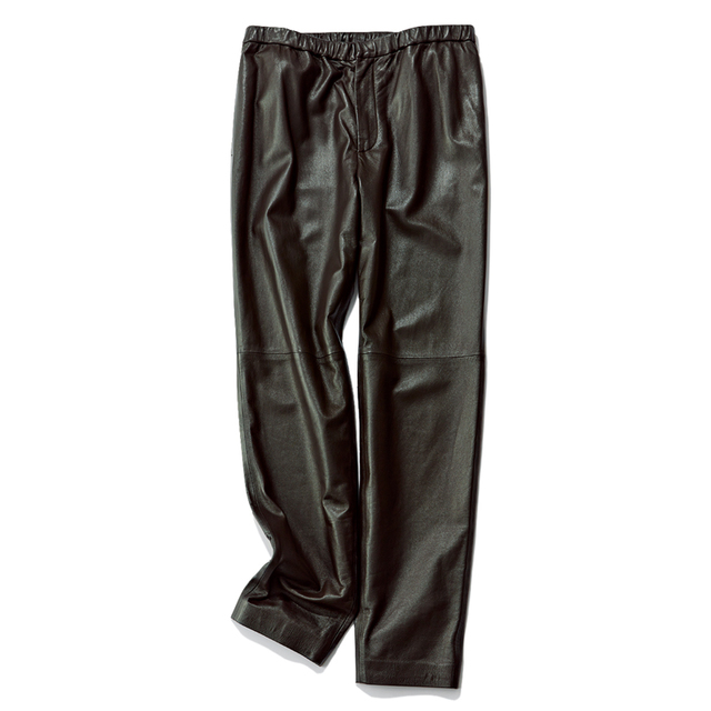 写真 (1枚目) - 週3はけるレザーパンツで大人のリッチ見えカジュアル - LOCARI（ロカリ）