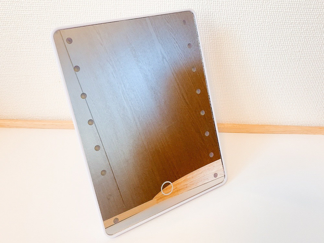 写真 (2枚目) - キャンドゥでもついに…！メイクがしやすくなる「女優ミラー」が550円で買えちゃいます - - LOCARI（ロカリ）