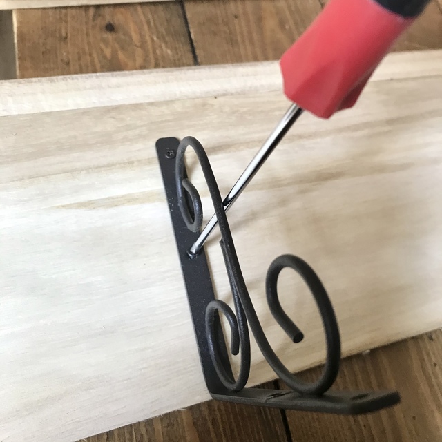 写真 (5枚目) - 簡単すぎて泣ける！[セリア]で驚くほど簡単「おしゃれ飾り棚DIY」高見えの裏ワザ炸裂 - - LOCARI（ロカリ）