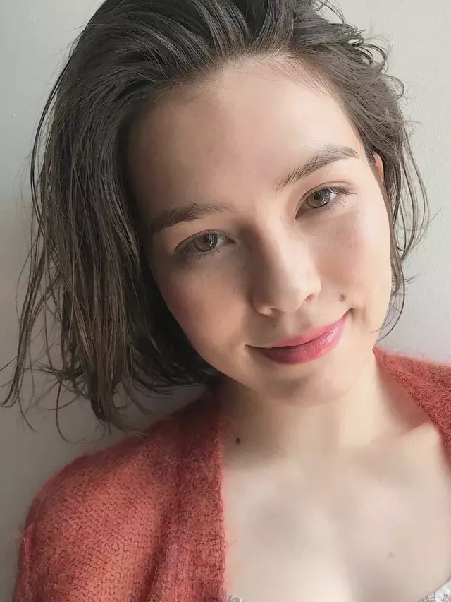写真 11枚目 おでこが狭いから…なんて諦めてない?悩みを解決するおしゃれヘア16選 Locari(ロカリ)