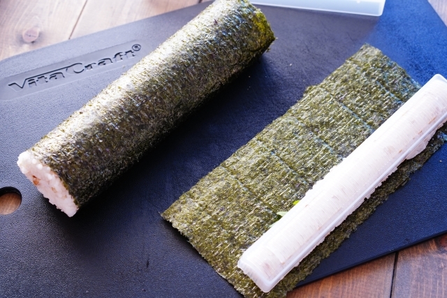 写真 (8枚目) - 不器用さんでも作れる！今年の恵方巻は100均グッズで簡単に♡ - LOCARI（ロカリ）