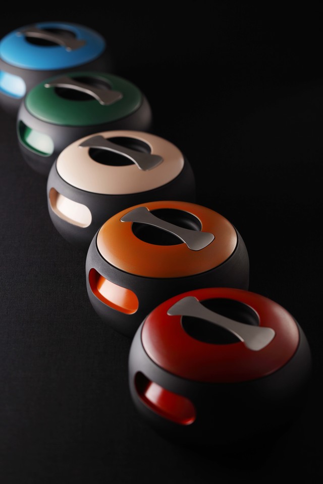 写真 (3枚目) - ル・クルーゼ、ストウブの次はこれ♡1つで5役の優秀鍋「ANAORI CARBON POT」 - LOCARI（ロカリ）