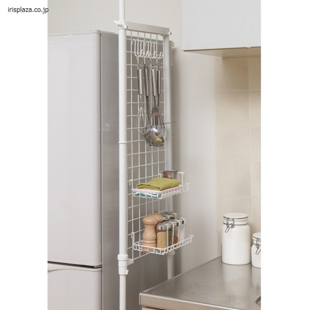 写真 (5枚目) - 「吊るす収納」があれば大丈夫！整理上手さんのアイディア15 - LOCARI（ロカリ） - LOCARI（ロカリ）