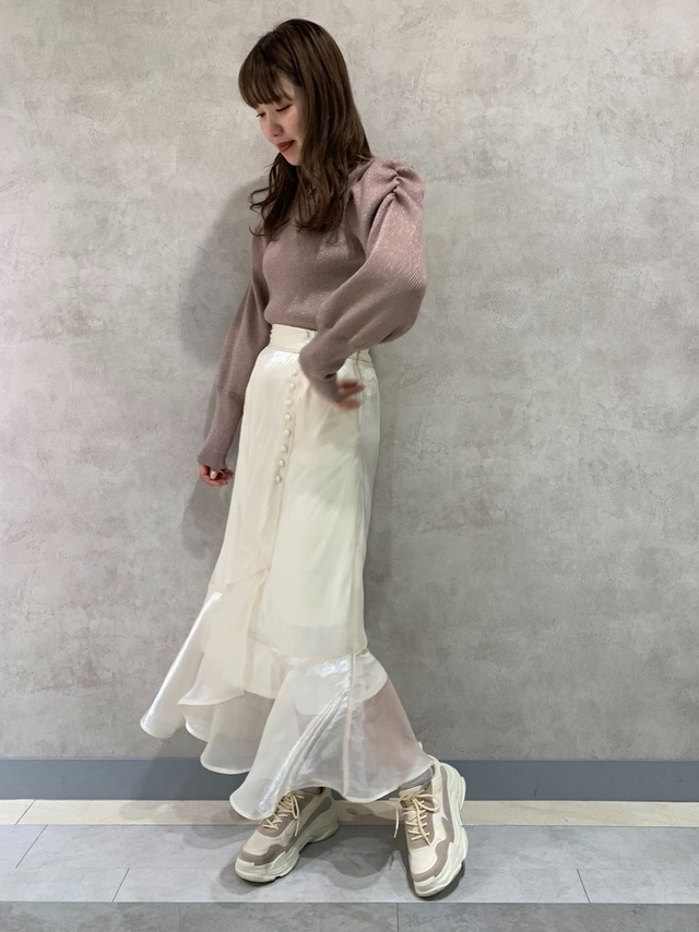 写真 (17枚目) - みんな買ってた♡「ベージュ・クリーム系スニーカー」で春の足元GET！ - - LOCARI（ロカリ）