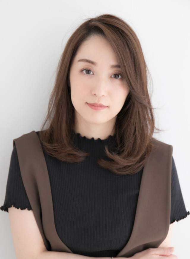 写真 (13枚目) - 卒・入園式どうする？簡単に上品ママの完成「春の大人ヘアスタイル」16選 - LOCARI（ロカリ）