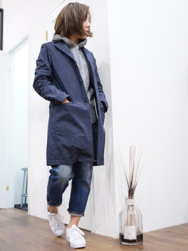 写真 (13枚目) - ボーイフレンドデニムに合う上手な着こなし方。2021年の大人のきれいめコーデ - LOCARI（ロカリ）