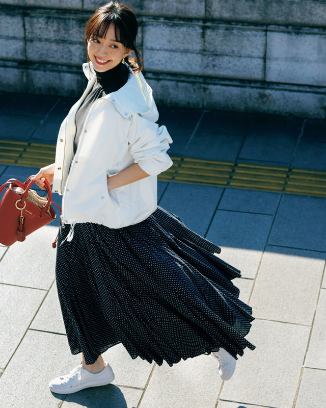 写真 (2枚目) - 誰より早く春トレンドを楽しむ7日間！[30代の1週間コーデまとめ] - LOCARI（ロカリ）