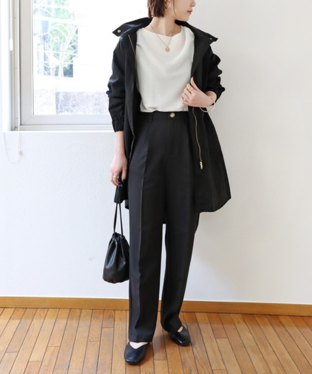 写真 (12枚目) - スラックスパンツの大人お洒落な着こなし方。2021年のレディースコーデ見本集 - LOCARI（ロカリ）