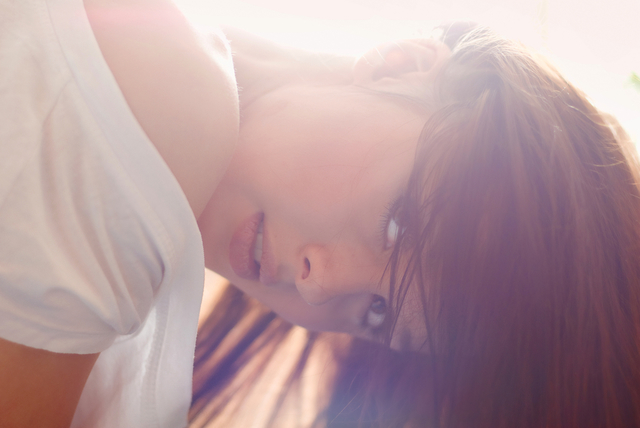 写真 (6枚目) - "髪が老ける"！？オトナ女子が知っておきたい「夏ヘア対策」Best.3♡ - LOCARI（ロカリ）