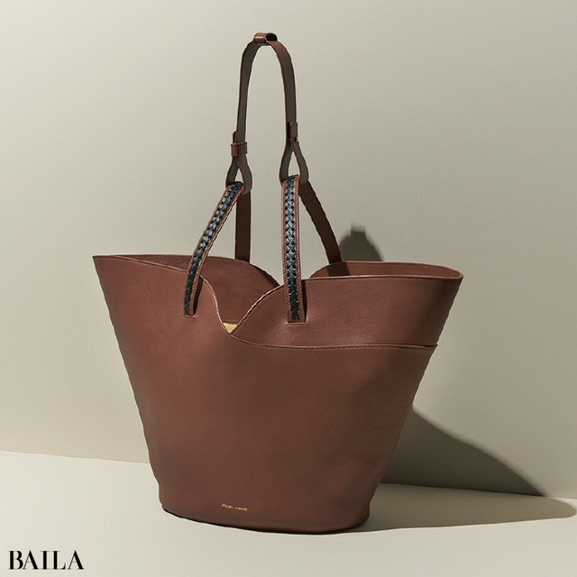 写真 (2枚目) - [春の靴＆バッグ図鑑]タブレットもPCも入るビッグトートに指名集中！完売必至のバッグ5選 - LOCARI（ロカリ）