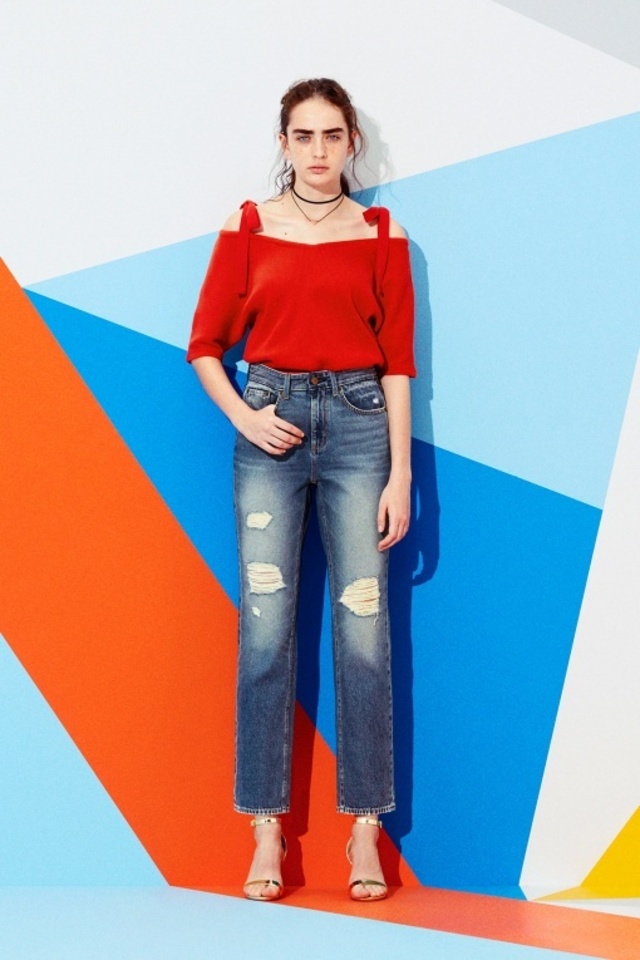 写真 (4枚目) - 今年豊作な「赤」で旬コーデに♡GU&ユニクロで買える「赤アイテム」特集 - LOCARI（ロカリ）