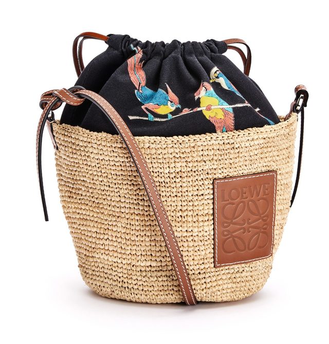 写真 (5枚目) - 毎年人気の「ロエベ パウラズイビザ」注目アイテム5選 - LOCARI（ロカリ）