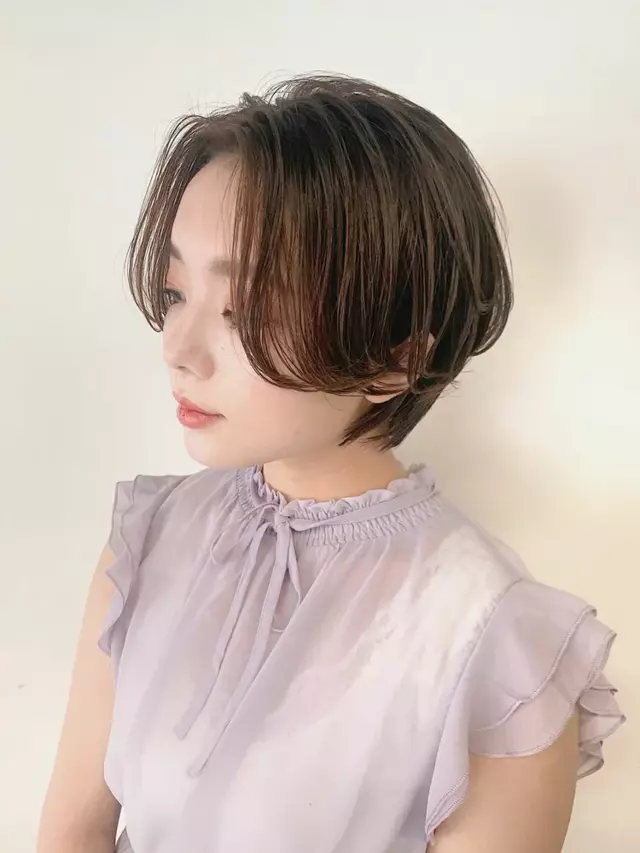 写真 (2枚目) - 欲しいのは“こなれ感”！大人カジュアルな「おしゃれヘア」16選 - LOCARI（ロカリ）