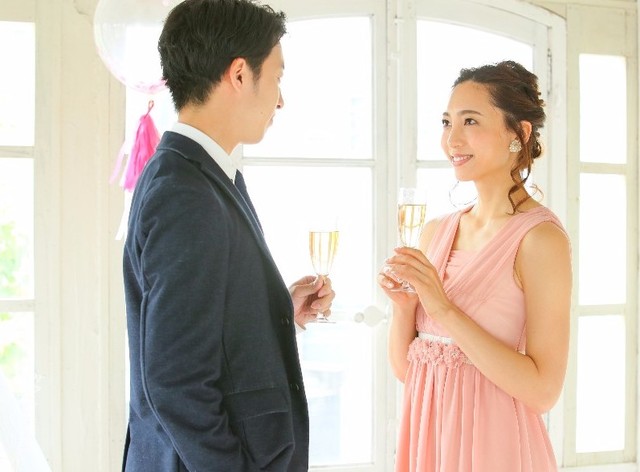 写真 (4枚目) - ＊初 LOCARI連載コラム＊「引き立て役」に先を越された“アラサー独身女”の運命 - LOCARI（ロカリ）