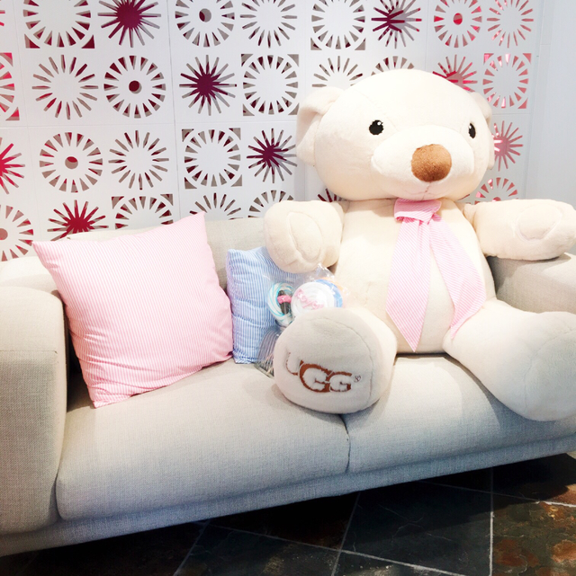 写真 (4枚目) - オシャレさんは愛用中♡UGGのファーサンダルROYALEが発売されました！ - LOCARI（ロカリ）