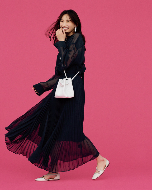 写真 (6枚目) - 初夏に映えるトレンドコーデたっぷり！[30代の1週間コーデまとめ] - LOCARI（ロカリ）