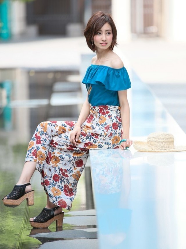 写真 (7枚目) - 楽・おしゃれ・SNS映え♡夏の旅行が楽しくなる旅コーデ集 - LOCARI（ロカリ） - LOCARI（ロカリ）