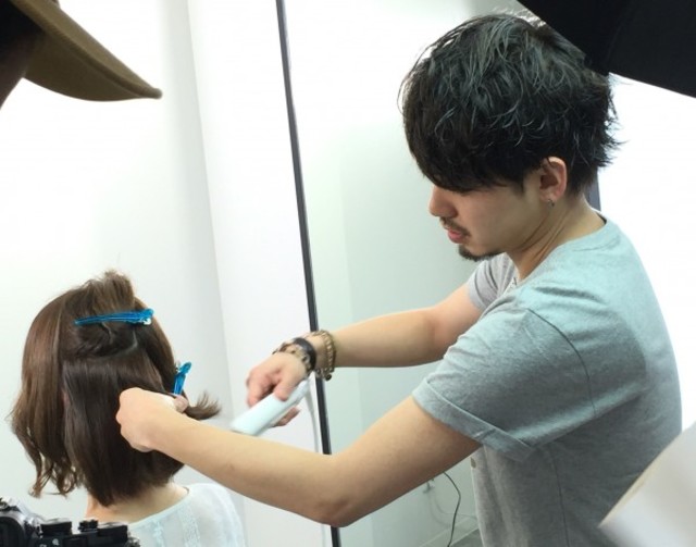写真 2枚目 不器用さんでもわかりやすい♡ Hairstylisthiroさんの神アレンジ動画まとめ Locari(ロカリ)