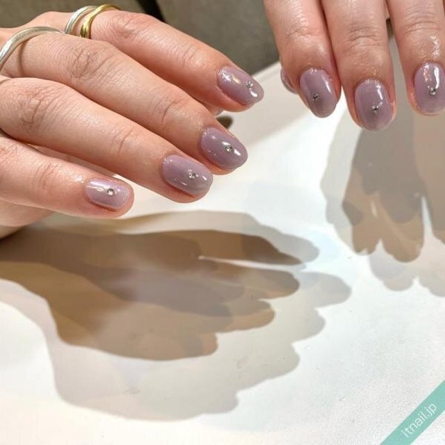 写真 (2枚目) - テレワークにはこれ！“ちょっぴり冒険”シンプルネイルTOP8 - LOCARI（ロカリ）