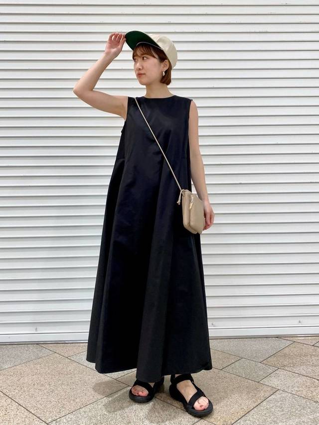 写真 (4枚目) - 「黒いキャップ」40歳はNG!?子どもっぽく見えない“キャップの選び方” - LOCARI（ロカリ）