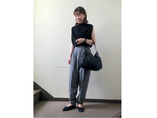 写真 (4枚目) - 梅雨の時期にはNG！雨の日に避けたいコーデ6つ - LOCARI（ロカリ）