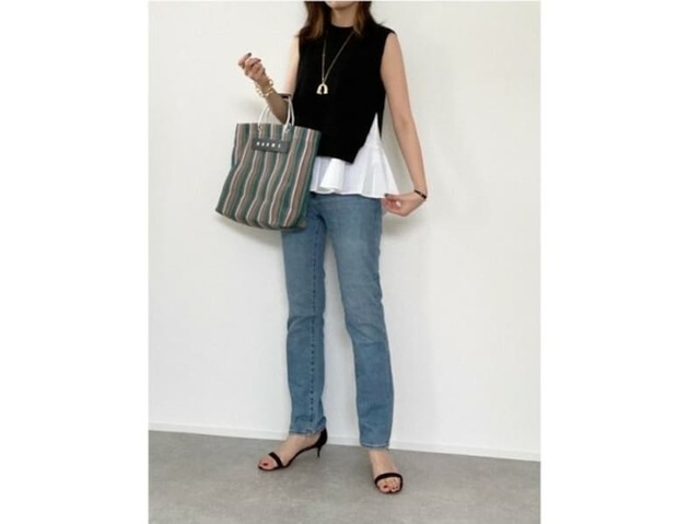 写真 (4枚目) - 実は古く見えているかも!?40代が避けたいNGデニムとは - LOCARI（ロカリ） - LOCARI（ロカリ）