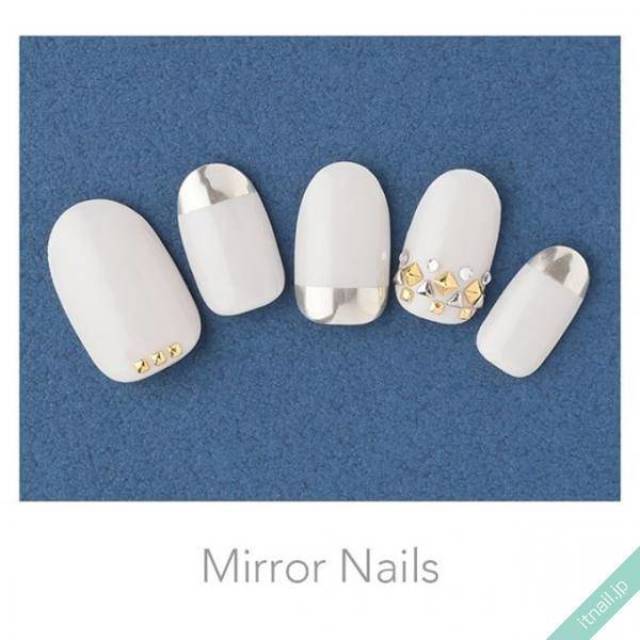 写真 (4枚目) - 差し色 をプラスして ネイルデザイン がより魅力的に♡ - LOCARI（ロカリ） - LOCARI（ロカリ）