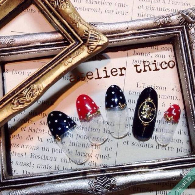 写真 (2枚目) - 大人気！ブローチネイルのデザインバリエーションをご紹介 - LOCARI（ロカリ） - LOCARI（ロカリ）