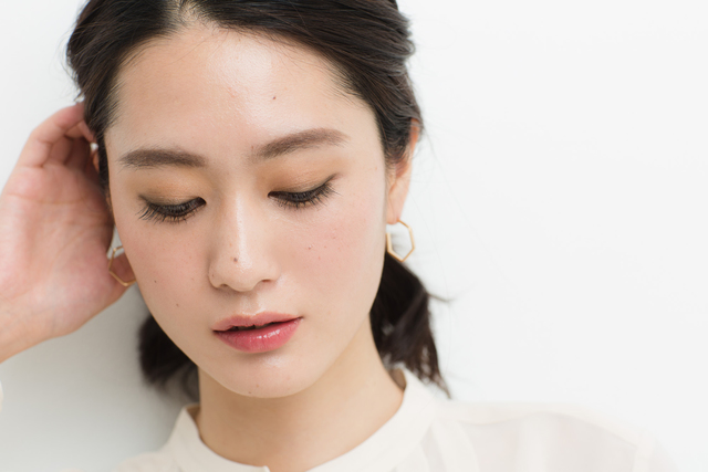 写真 (12枚目) - 印象的な目もとなら「KATE」にお任せ！ブラウンアイシャドウの使い方レッスン - LOCARI（ロカリ）