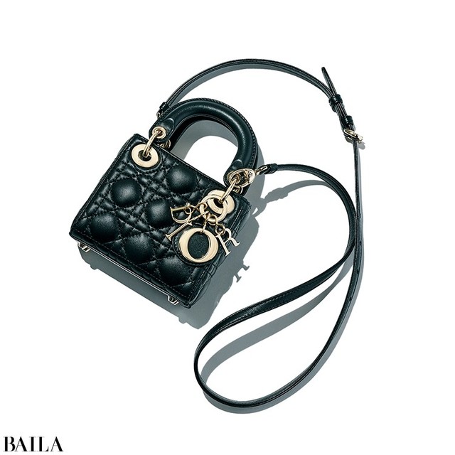 写真 (1枚目) - ディオール、バレンシアガ...ハイブランドの最新バッグ4選！[今月のおしゃれニュース] - LOCARI（ロカリ）