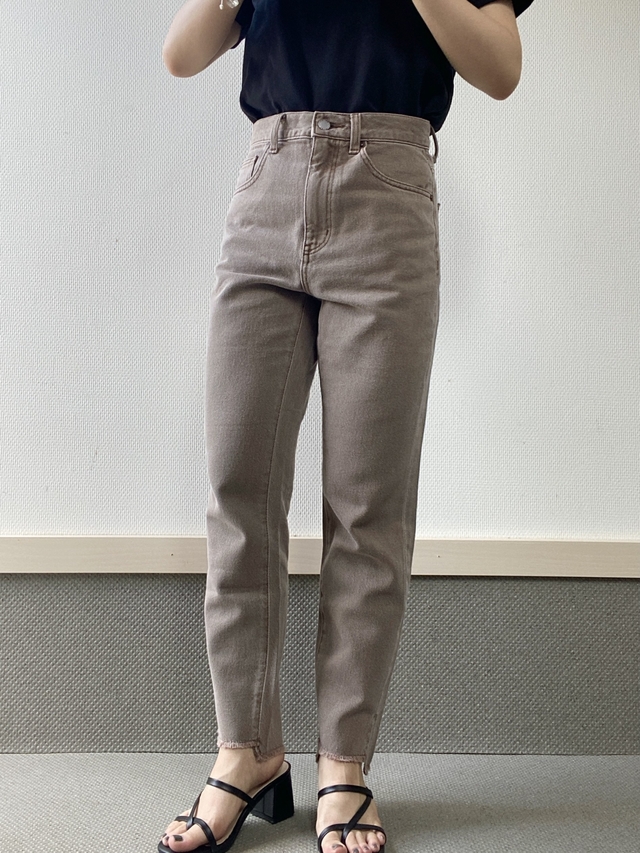 写真 (2枚目) - GUすごすぎ。スタイルが良く見える「新作デニム」2490円と思えないお洒落さなの…！ - LOCARI（ロカリ）