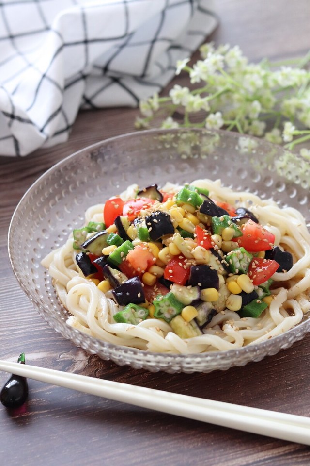 写真 (2枚目) - チュルンとウマい♡毎日食べたい“冷たいアレンジうどん”レシピ12品 - LOCARI（ロカリ）