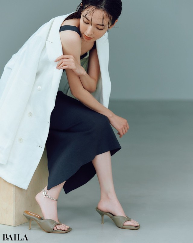 写真 (5枚目) - 夏の肌を素敵に見せるジュエリー使いって？スタイリストが伝授！ - LOCARI（ロカリ） - LOCARI（ロカリ）