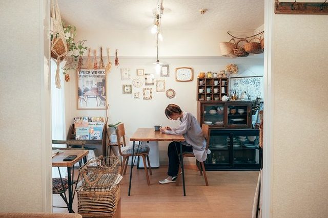 写真 (9枚目) - ゆったり2DKで一人暮らし♡広い空間を活かしたおしゃれレイアウト実例集 - LOCARI（ロカリ）