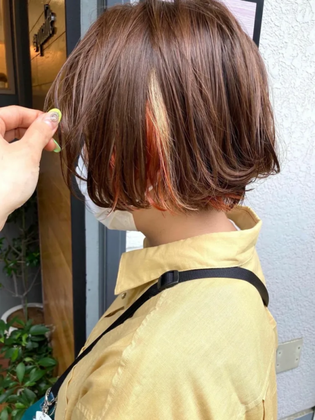 写真 2枚目 周囲と差がつくショートヘア特集。ポイントカラーで叶える大人のおしゃれヘアをご紹介 Locari(ロカリ)