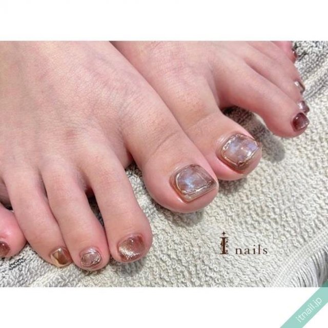 写真 (6枚目) - 秋も人気健在♡[マグネットネイルのフットデザイン]で他にはない可愛いをGET！ - LOCARI（ロカリ）