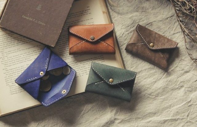 写真 (7枚目) - 手のひらサイズなのにに収納たっぷり！秋色そろう上質ミニ財布6選 - LOCARI（ロカリ）