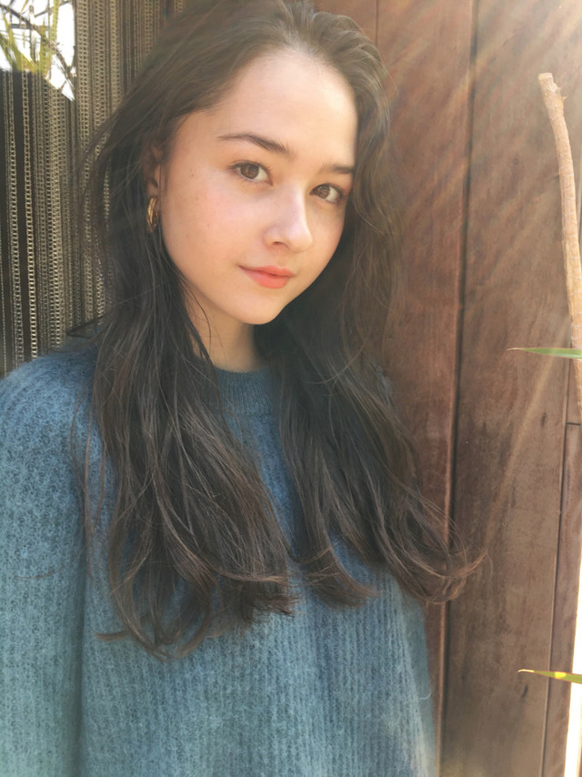 写真 (19枚目) - 似合う髪型が必ず見つかる♡最新「ミディアム＆ロング」Style 20 - LOCARI（ロカリ）