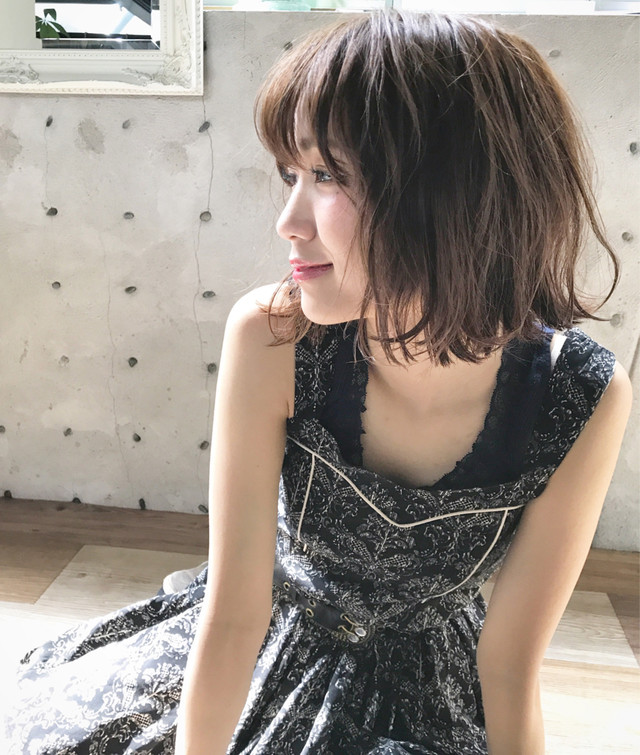 写真 (22枚目) - なりたい髪型が必ず見つかる♡大人の「ショート＆ボブ」Style 20 - - LOCARI（ロカリ）