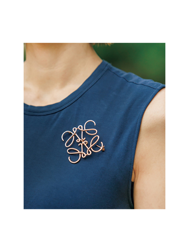 写真 (8枚目) - [ロエベSNAP]コンサバママが多数愛用！人気の“ロゴ”アイテムとは？ - LOCARI（ロカリ）