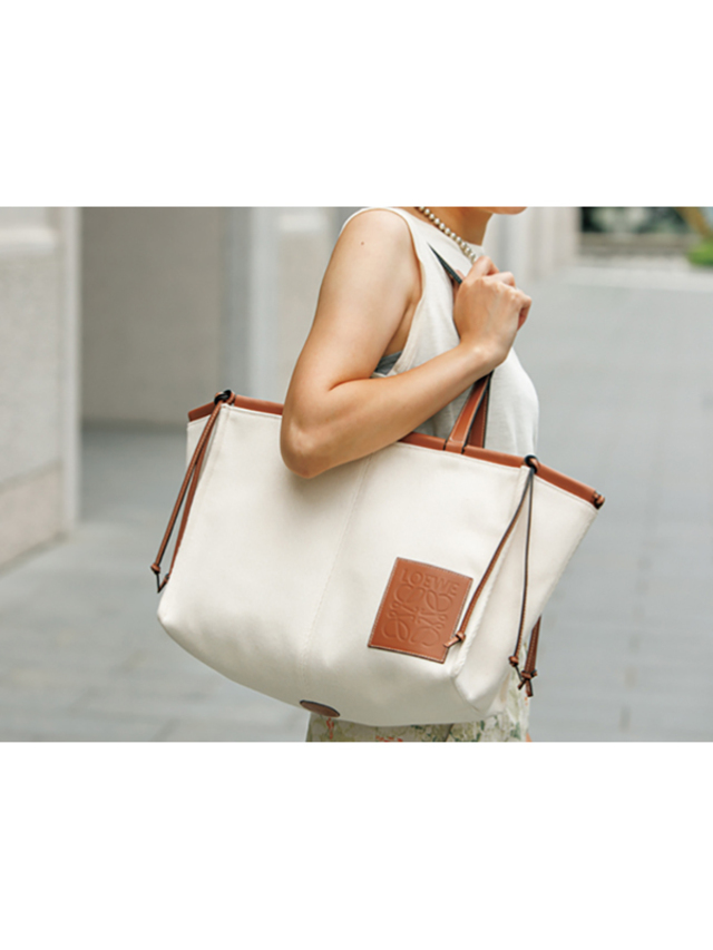 写真 (10枚目) - [ロエベSNAP]コンサバママが多数愛用！人気の“ロゴ”アイテムとは？ - LOCARI（ロカリ）