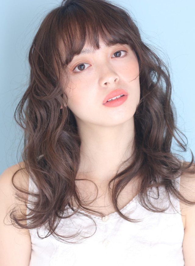 写真 (11枚目) - トレンドはふわふわパーマ♡おしゃれの最前線「フラッフィーヘア」12選 - LOCARI（ロカリ）