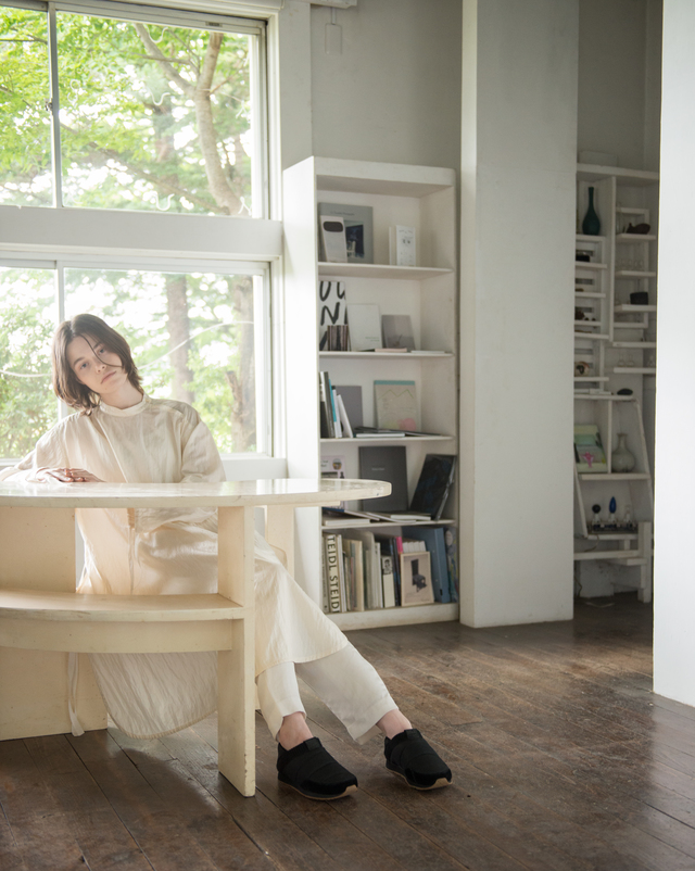 写真 (5枚目) - Tevaはサンダルだけじゃない。秋冬は「2WAYスリッポン」がおしゃれさんのNEXTブーム - LOCARI（ロカリ）